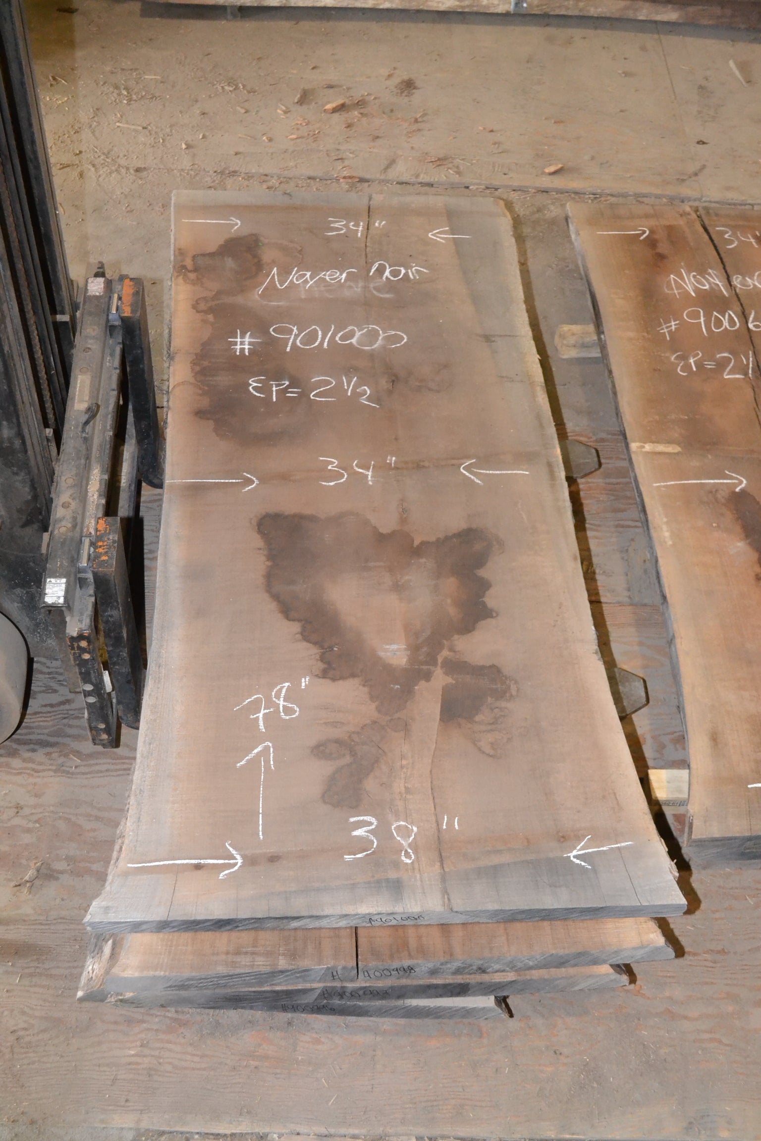 Kiln dried Black Walnut Slab (#900100) – can-am logs & lumber